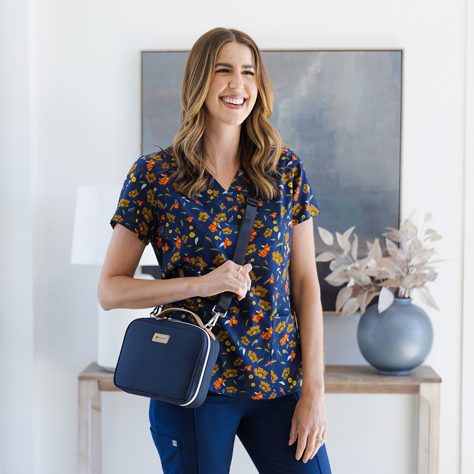 Scrub Bags For Nurses – Medical & Professional Scrubs – Greg's Uniforms